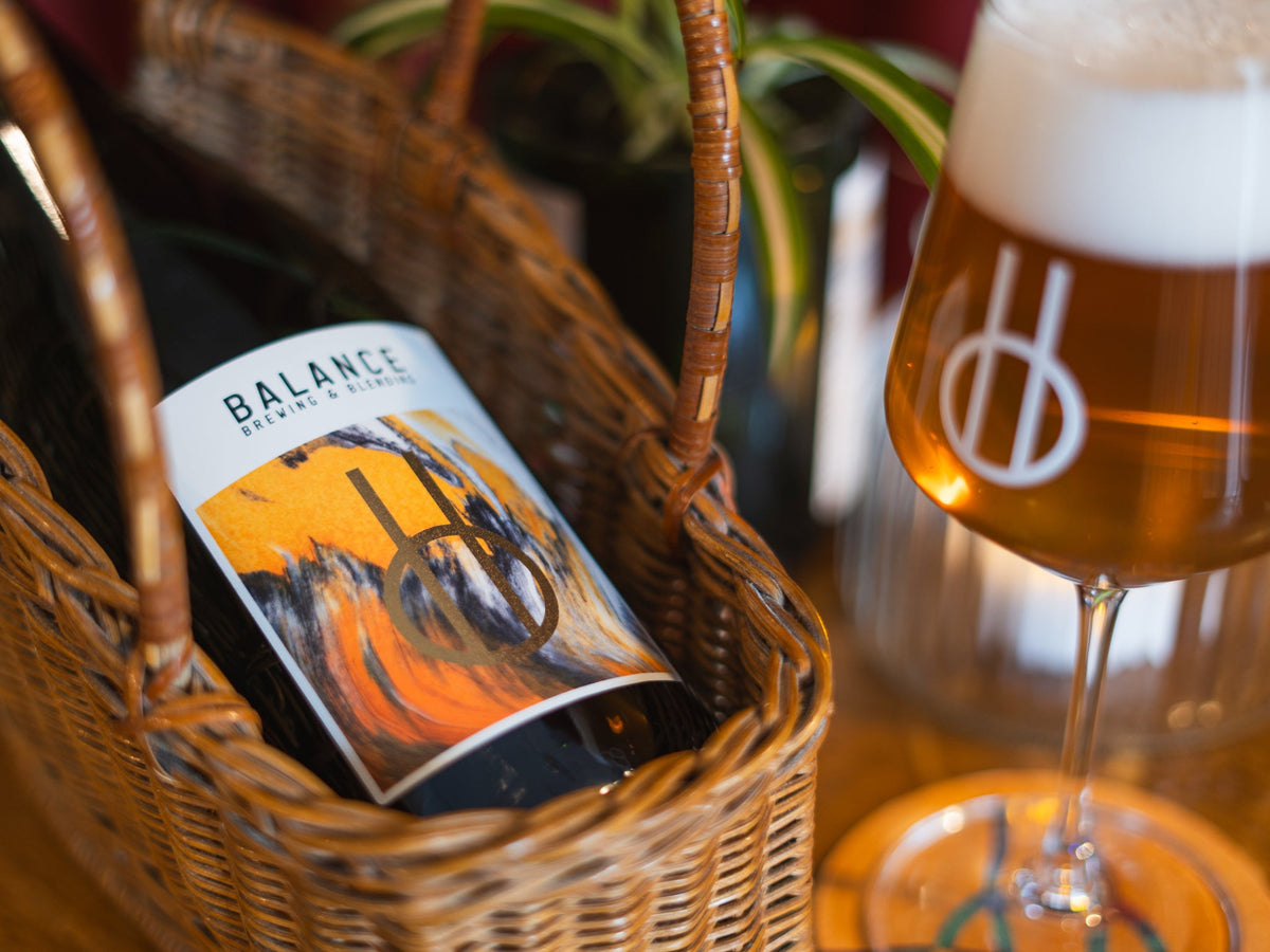 Fools Gold 6% 750 ml Bottle – Balance Brewing & Blending